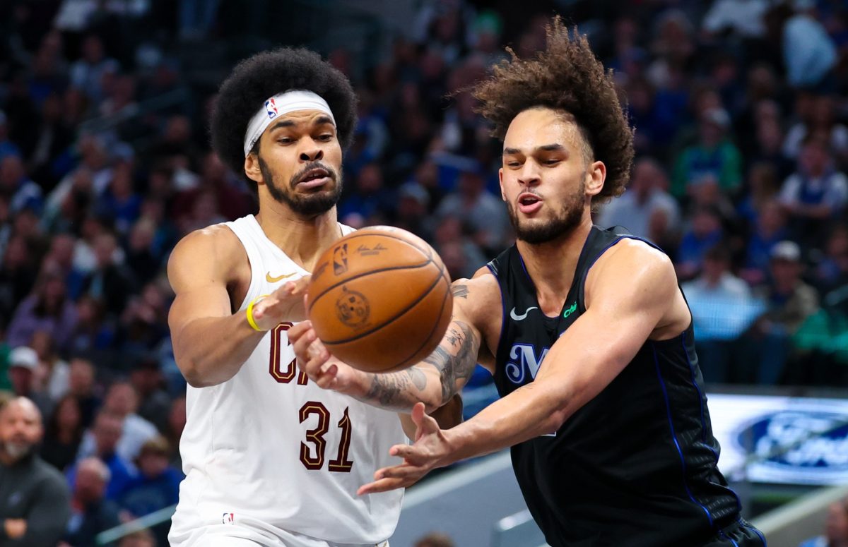 Jarrett Allen shows Dereck Lively II major love and gives him advice ...